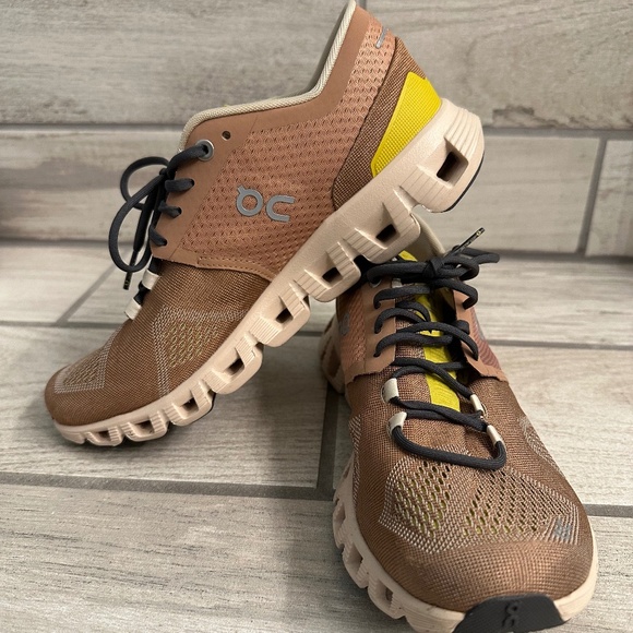 On Running | Shoes | On Cloud Cloudtec Helion | Poshmark